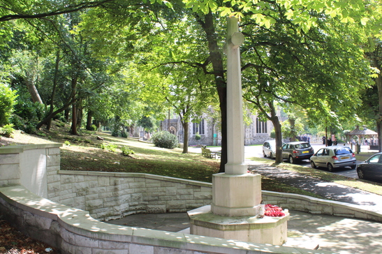 CWGC: Putney Vale Cemetery